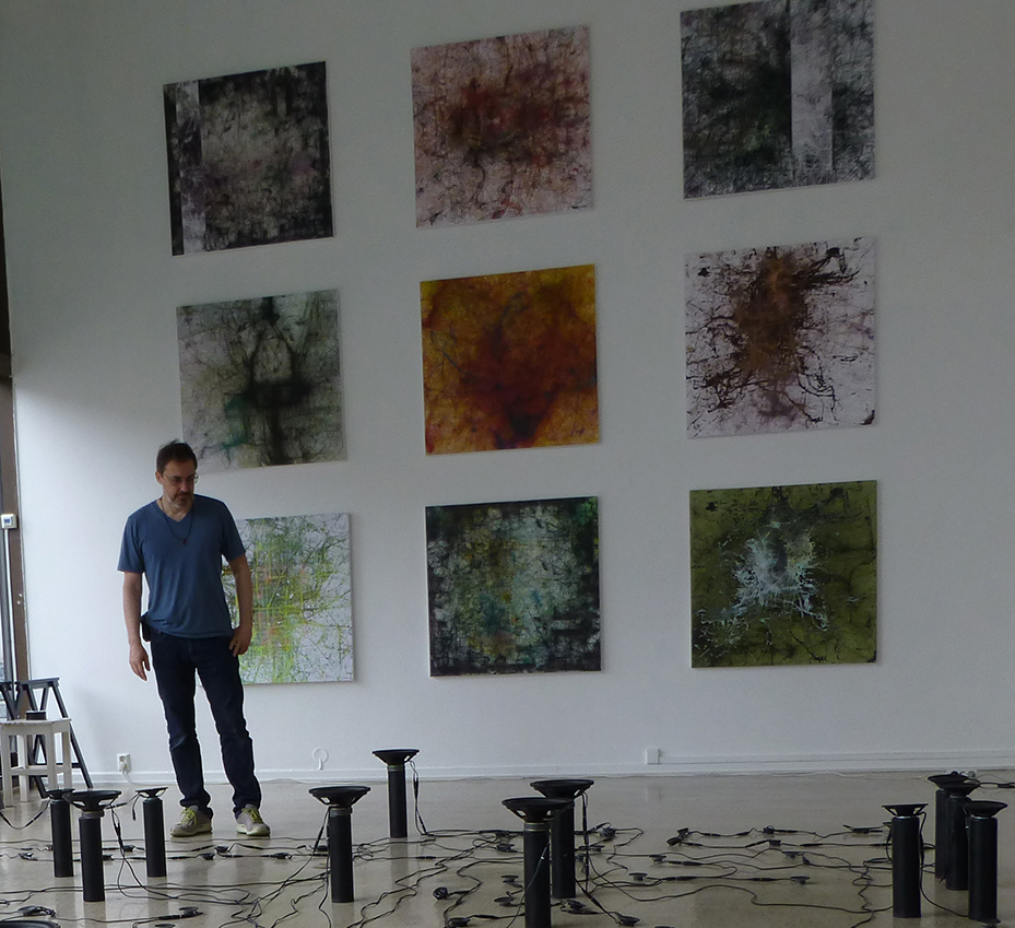 Contact the British artist Stanza.